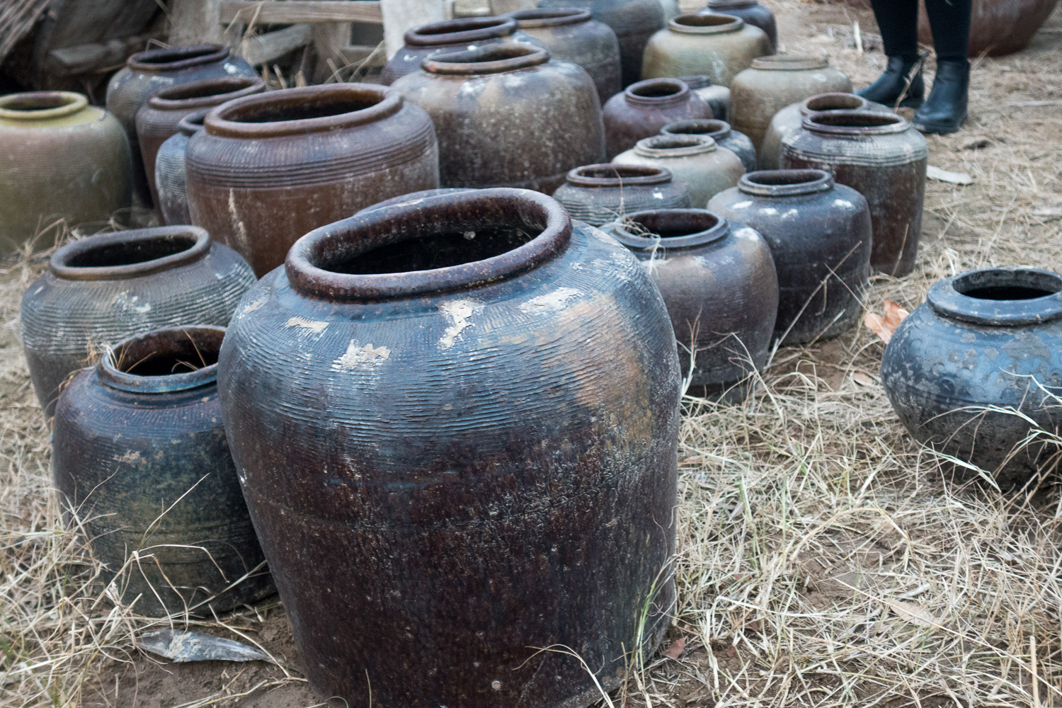 Unique weathered vintage design pottery - The Silk Road Collection